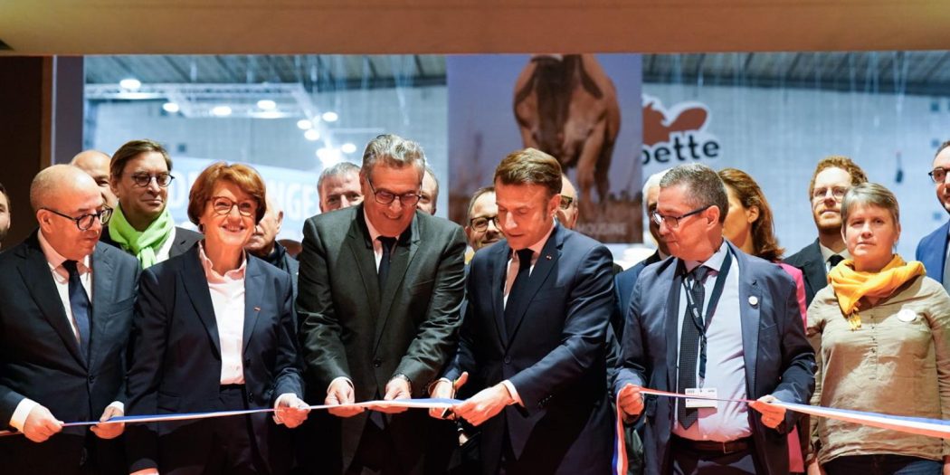 Le chef du gouvernement inaugure le pavillon marocain au Salon ...